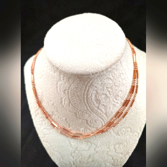 Liz Claiborne | Jewelry | Sale Aose Gold Tone Liz Claiborne Triple ...